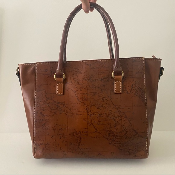 Patricia Nash | Bags | Patricia Nash World Map Atlas Leather Gusset ...